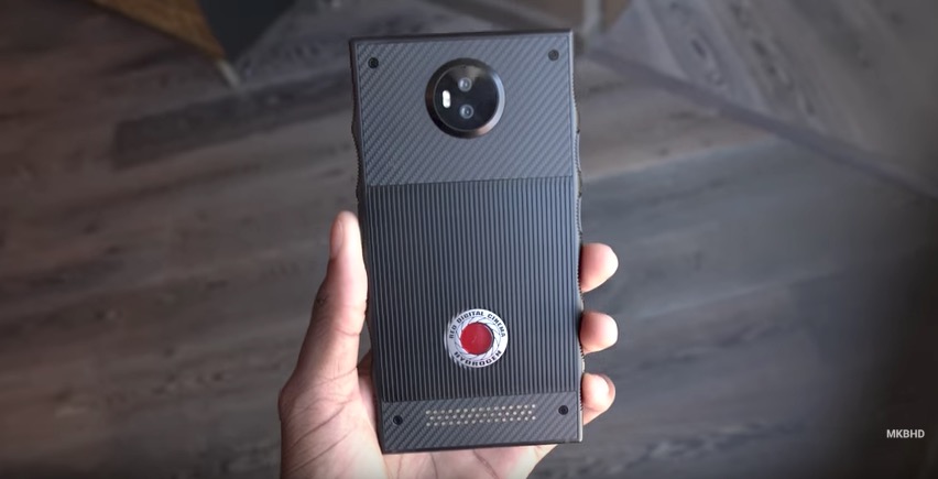 First Look at the RED Hydrogen One Holographic Smartphone